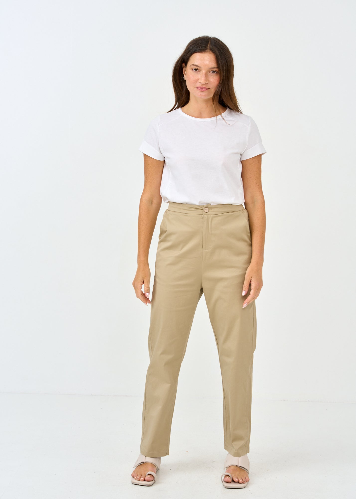 Pants with diagonal back pocket Stone – Mia Inspiration